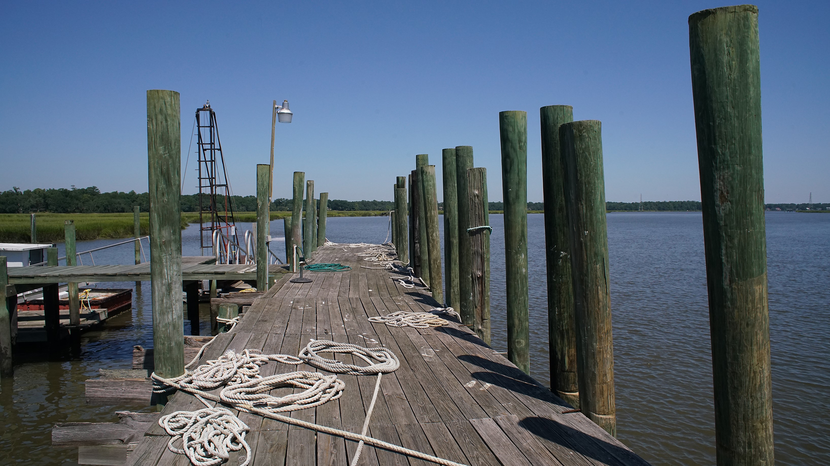 Locations Hub - Dubberly's Shrimp Dock